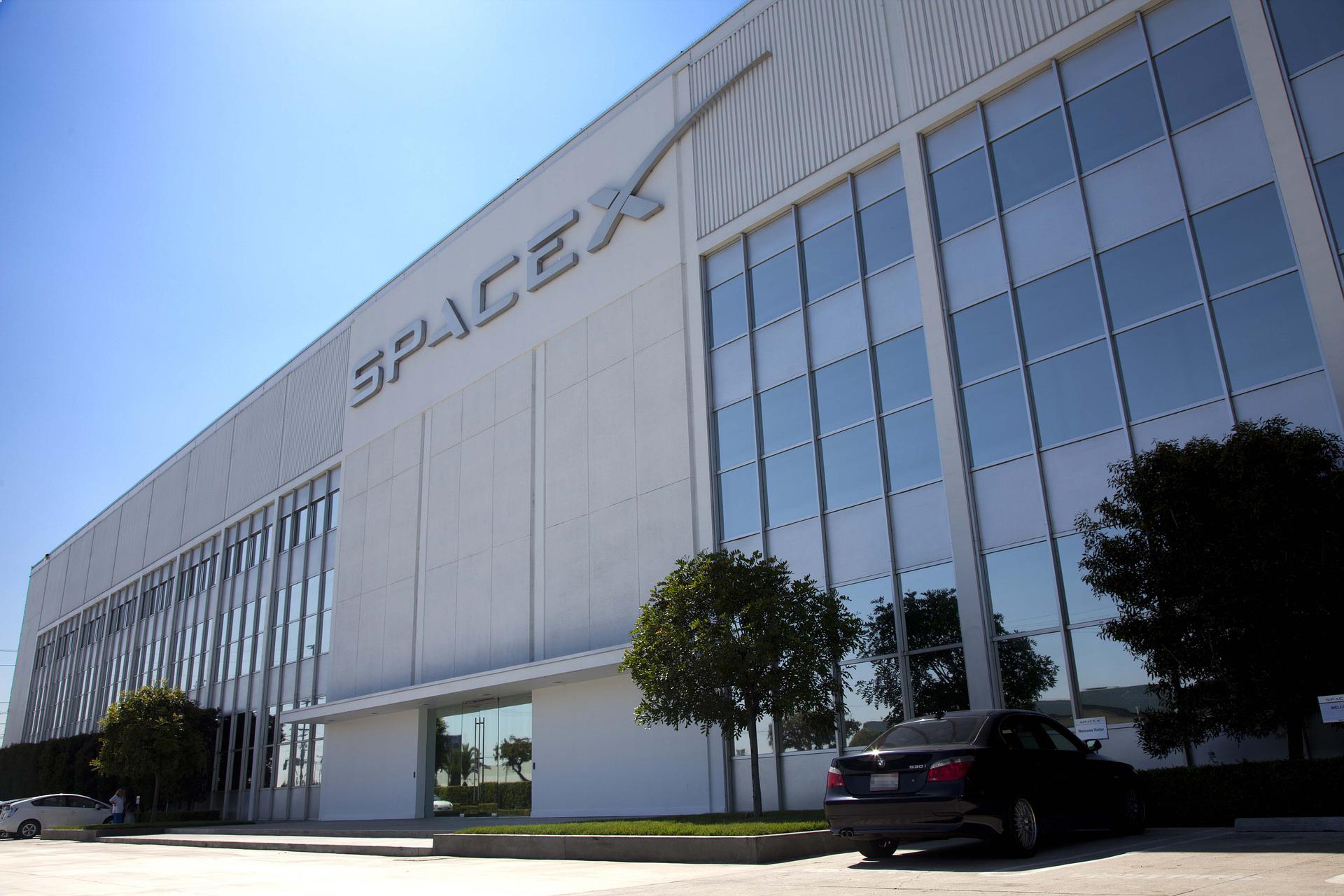 SpaceX – TECHNOLOGY FOR HUMANITY